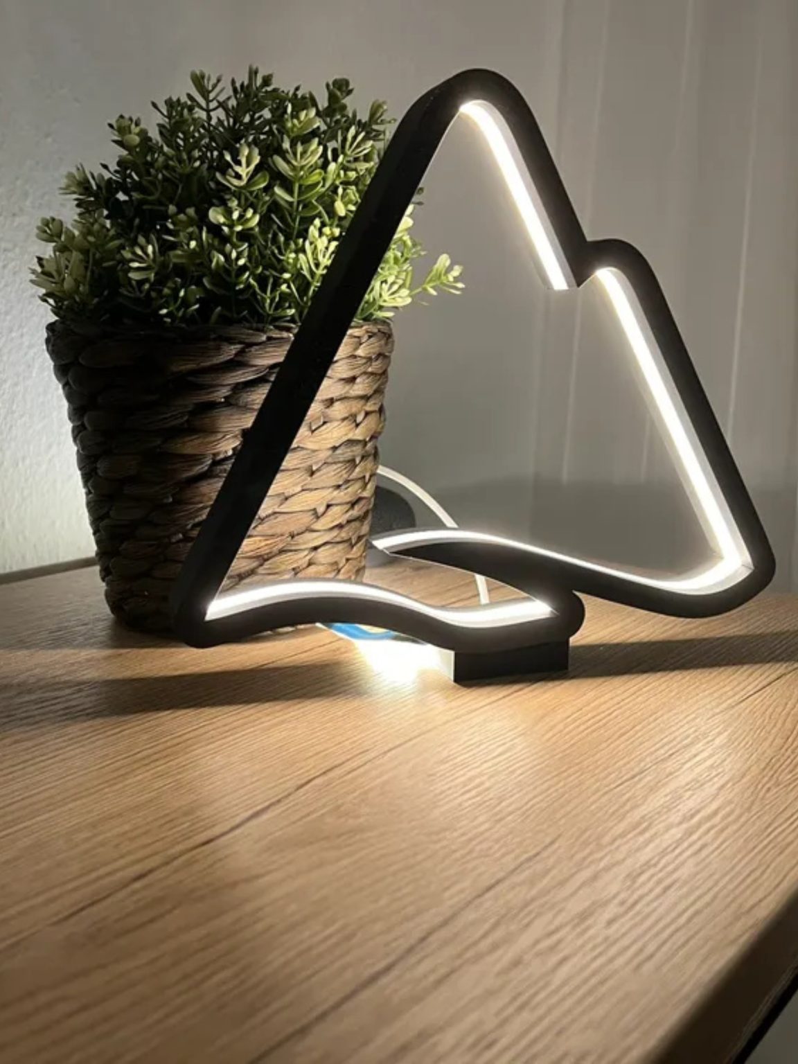 Mountain Lamp (3D Printed) – Modern & Eco-Friendly